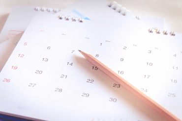 Phrasal verbs: czasowniki frazowe z PUT | put something on, put sth ...